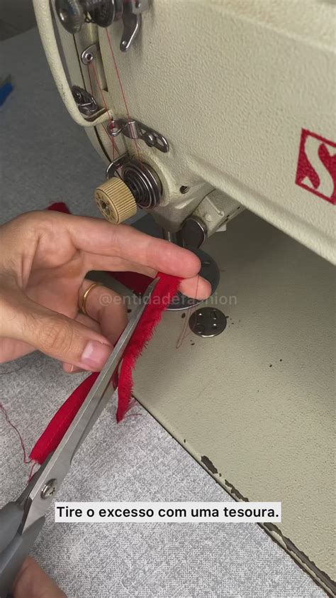 Aprenda costurar e desvirar uma alça fina Tutoriais de costura Ideias de costura Costura