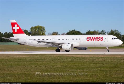 HB IOK Swiss Airbus A321 111 Photo By Tristan Godeck ID 1001530
