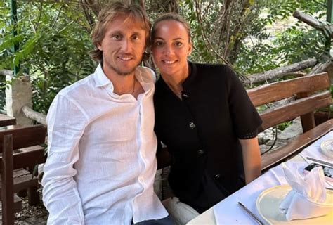 Luka I Vanja Modrić Slave 14 Godišnjicu Braka Te Smo Se Večeri Prvi Put Poljubili
