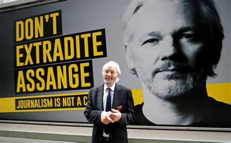 Julian Assanges Father Calls On New Zealand To Offer His Son Asylum