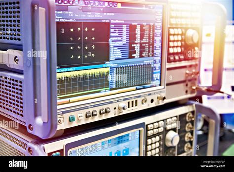 Spectrum Analyzer Hi Res Stock Photography And Images Alamy