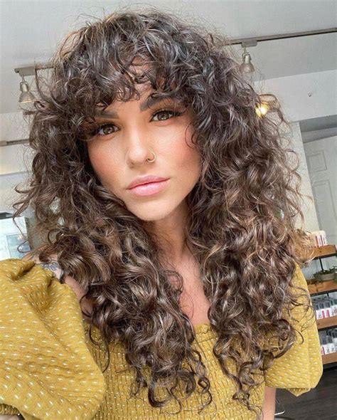 31 Soft Curls Hairstyles To Embrace In 2025