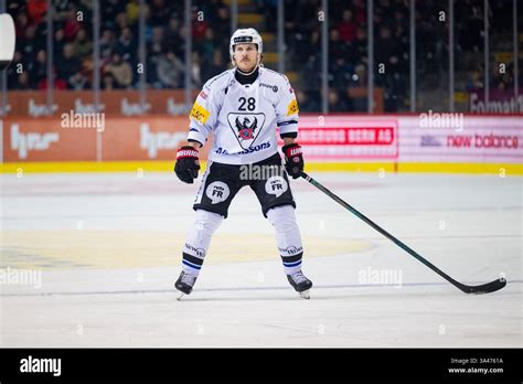 Bern Postfinance Arena Sc Usa 18th Mar 2025 Bern Fribourg