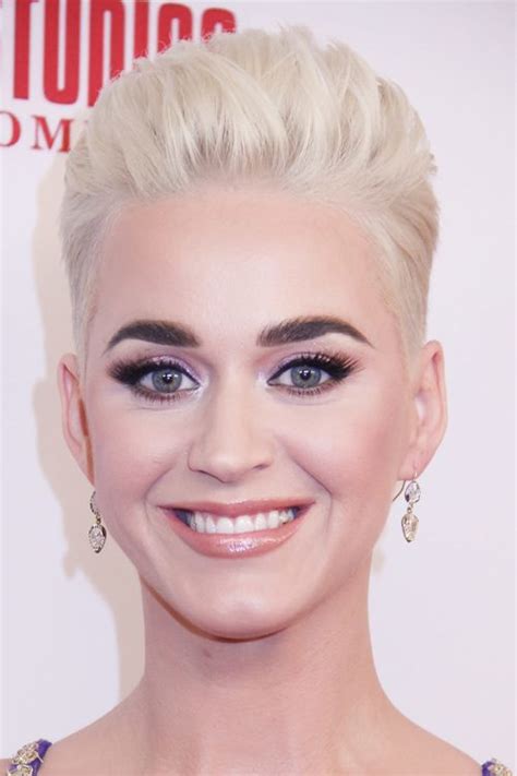 Katy Perrys Hairstyles And Hair Colors Steal Her Style