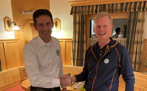 Wechsel An Der Spitze Der Bergrettung Strobl Bergrettung Salzburg