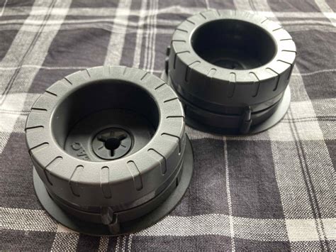 【やや傷や汚れあり】teac オープンリール 10号用 クランパー ハブ アダプター 2個セット とても綺麗な状態です 裏の部分にかすれ傷