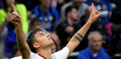 Paulo Dybala marcó un golazo y salió con una molestia en el triunfo de
