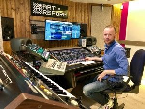 JOSS: Мы делаем музыку, а кейсы пусть делают другие | musicweek.ua