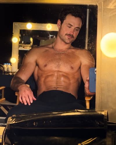 Jonathan Bailey Tumblr Com Tumbex