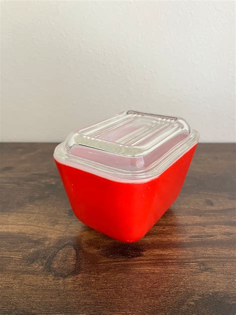 Vintage Pyrex Red Refrigerator Dish 501 Fridgie Etsy