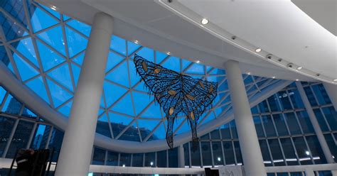 Andrés Paredes Deslumbra Con El Oro De Los Sueños” En La Torre Macro Infobae