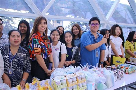 Gunkul ร่วมกับ อาคารเพิร์ล แบงก์ค็อก จัดกิจกรรมทำบุญตักบาตร เนื่องในวัน