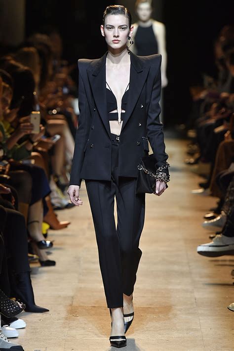 Mugler Runway Paris Fashion Week Womenswear Fall Winter 2017 2018