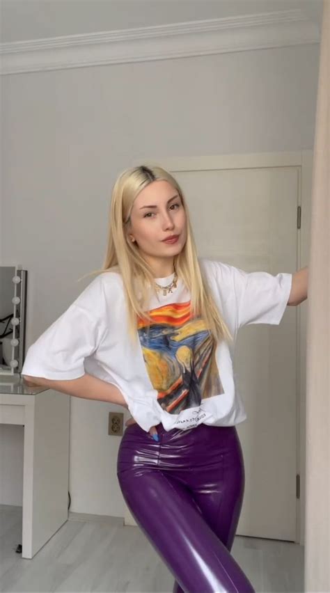 AY adlı kullanıcının outfits panosundaki Pin Tarz moda Moda