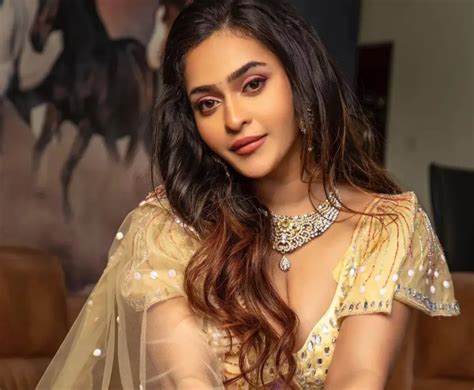 Prajakta Dusane Age Height Weight Wiki Biography Family And More Unfoldedstars In