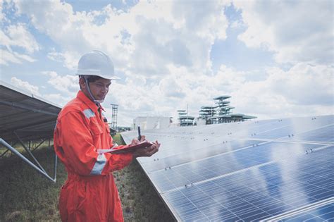 운영 및 유지 보수에 태양광 발전소 검사 및 태양광 발전소 유지 보수 인생에 대 한 녹색 에너지의 혁신에 태양광 발전소에
