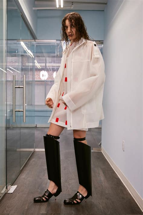 Défilé Luchen Prêt à Porter Printemps Eté 2023