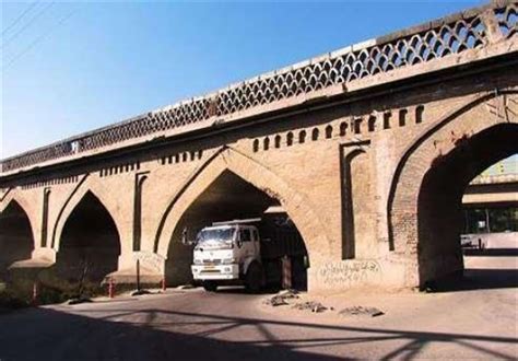 زخم عمیق ماشین‌های سنگین بر پل محمد‌حسن خان بابل تسنیم