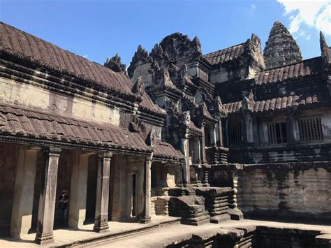 គួរយល់ដឹង តើកូនខ្មែរប៉ុន្មាននាក់ស្គាល់ពីការវិវឌ្ឍន៍នៃវិស័យសិល្បៈសំណង់ក្បឿនបុរាណខ្មែរ Knongsrok