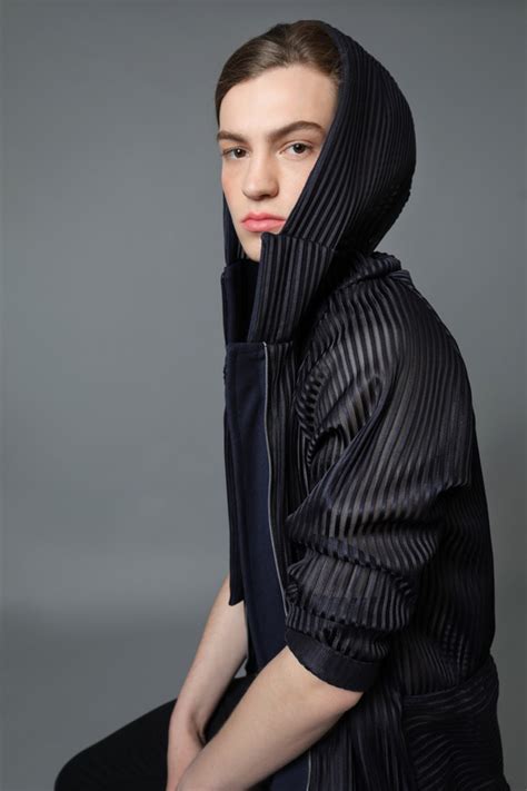 Im Not Scared Of You Lander Buma By Mijean Rochus Vanity Teen 虚荣青年