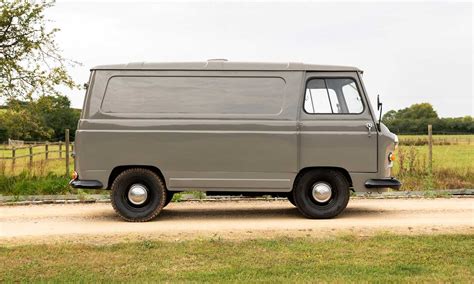 Lot 110 1964 Morris J4