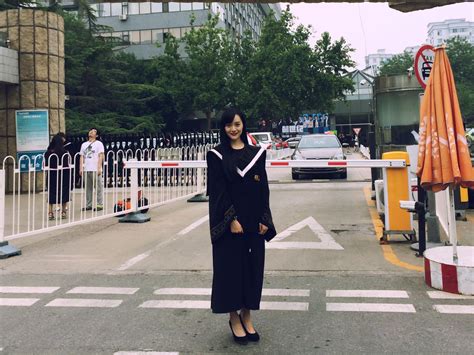 刘亦菲李依伊颜值一直在线 盘点娱乐圈明星毕业照