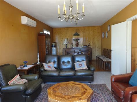 Vente Maison à la campagne année 1970 sur grand terrain et sous sol