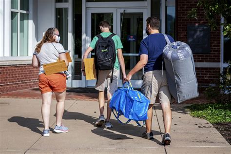 Class Of 2024 Moves To Grounds