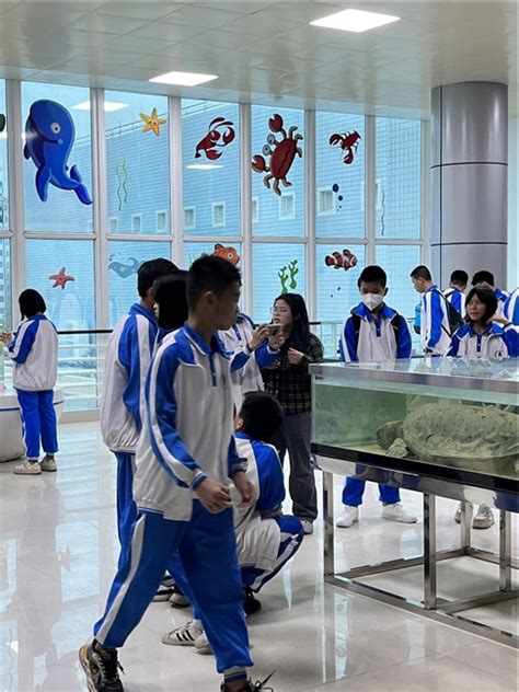 德育基地组织麻章中学来我馆开展研学活动 广东海洋大学水生博物馆