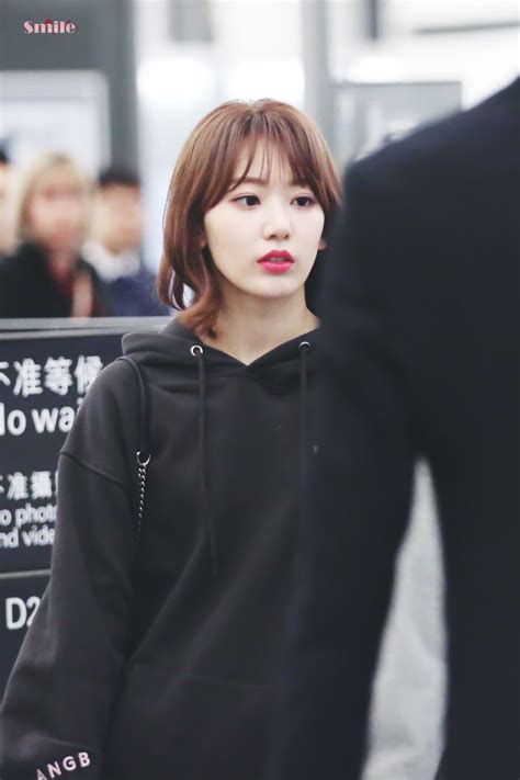 Iz One Sakura Sakura Miyawaki Kim Min Korean Girl Groups Yuri Kpop