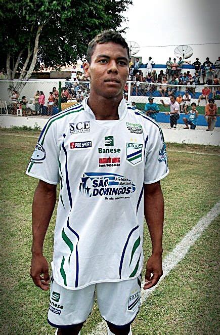 Ex Lateral Do São Domingos Apresenta O Novo Técnico Do Itabaiana é