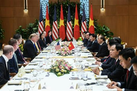 NgƯỜi LỮ HÀnh Hy VỌng Trump Kim Handshake Kicks Off Nuclear Summit