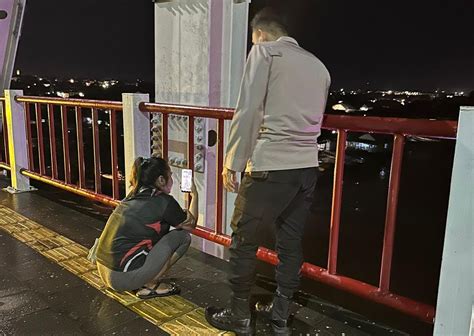 Ibu Muda Di Palembang Nyaris Lompat Dari Jembatan Musi VI Palembang Diduga Berencana Ingin