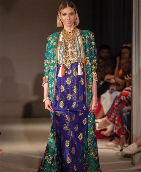 Kurdish Dressjli Kurdiجلی کوردی،زى الكردي،traditional Kurdish Clothes