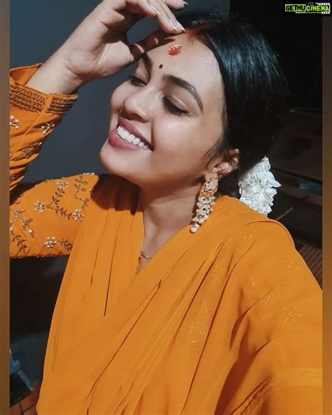 Mridula Vijay Instagram 💛 Gethu Cinema