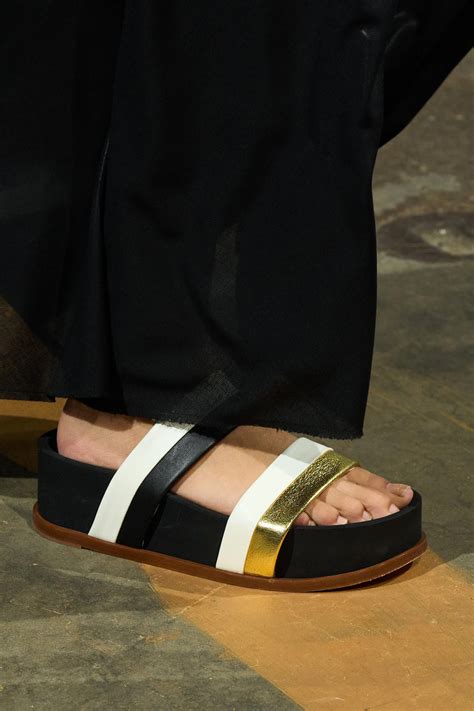 Zapatos De Primavera Verano 2023 Todas Las Tendencias De Las Pasarelas Vogue
