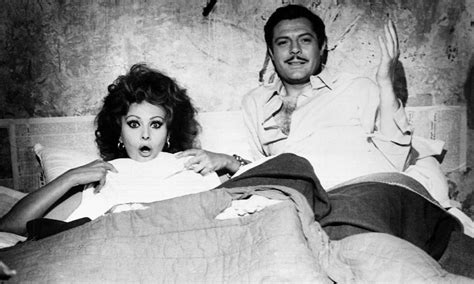 Chico Con El Que Estoy Saliendo Es Frio Y Caliente Descargar Video