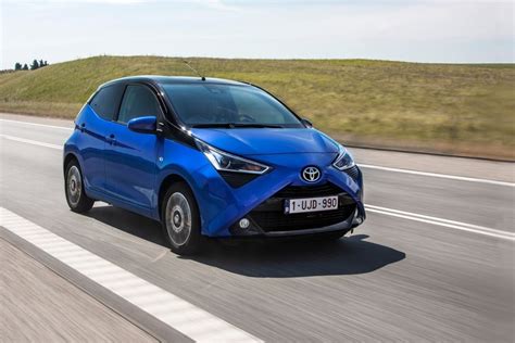Toyota Aygo 5 ти дверный цены отзывы характеристики Aygo 5 ти