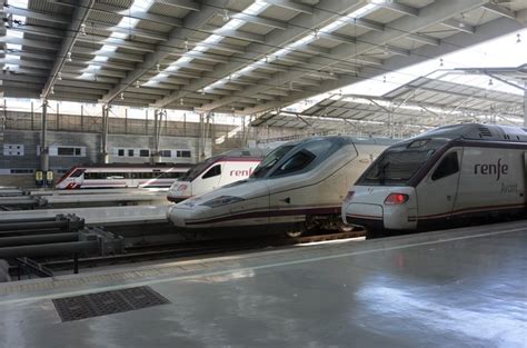 Renfe anula todos sus billetes desde el día 18 y agiliza las devoluciones
