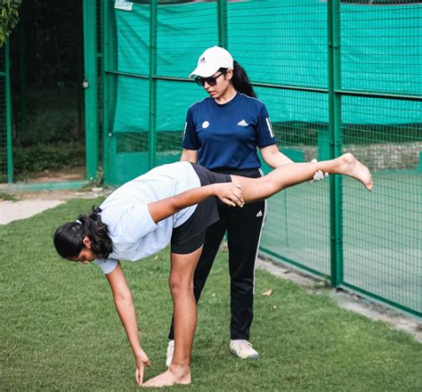 dr deeksha gautam sports physiotherapist dr deeksha gautam
