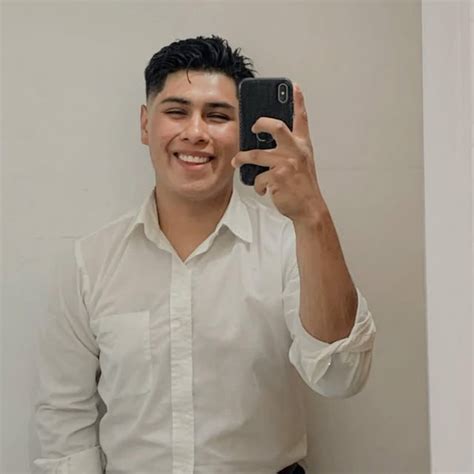 Jonathan Mino Jonathan Mino21 • Threads Say More