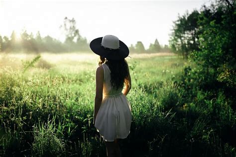 1008120 Sunlight Landscape Women Outdoors Nature Grass Outdoors