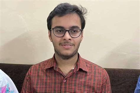 Icse बोर्ड परीक्षा में जमशेदपुर के रुशील कुमार 998 फीसदी अंक लाकर किया टॉप News Aroma