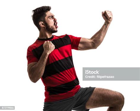 팬 흰색 바탕에 빨간색과 검은색 유니폼에 스포츠 선수 축 Championship에 대한 스톡 사진 및 기타 이미지 Championship Soccer