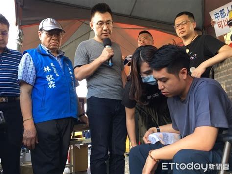 「孝子議員」黃健豪絕食暈倒！ 羅智強陪同羅廷瑋夜宿中火 Ettoday地方新聞 Ettoday新聞雲