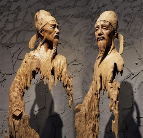 杜甫三吏三别中唯一体现积极心态的唐诗，却也暗藏对朝廷的讽刺