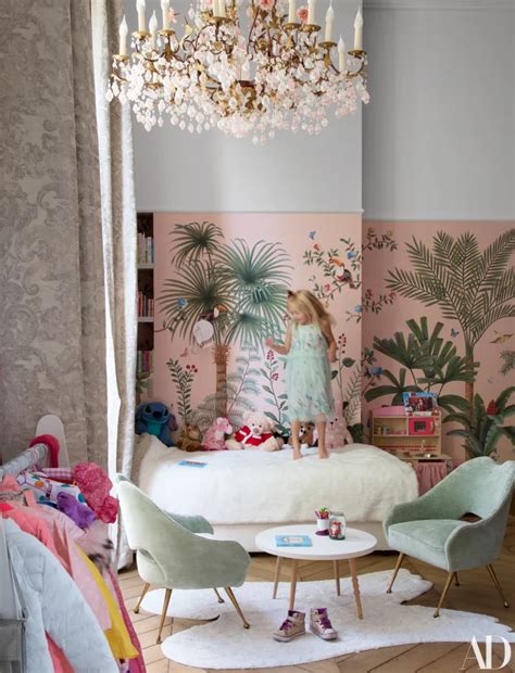 Inside A Storied Paris Apartment Designed By Isabelle Stanislas Apartment Design Paris