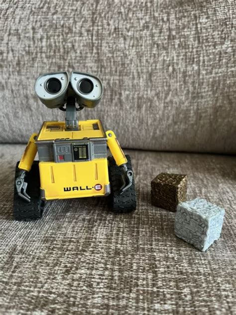 Disney Pixar Wall E Cube ‘n Stack Action Figure Thinkway Toys £40 00