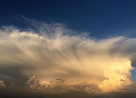 Meteo Tempo Instabile Con Intensi Rovesci Di Pioggia E Temporali L