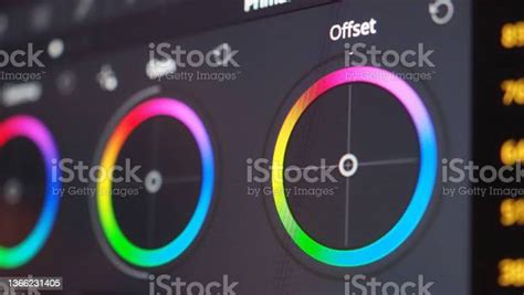 포스트 프로덕션 공정에서 모니터의 색상 채점 그래프 또는 Rgb 색상 보정 표시기 비디오 또는 필름 제작 처리의 텔레신 스테이지 컬러 컬러 편집 또는 디지털 동영상의 색상을